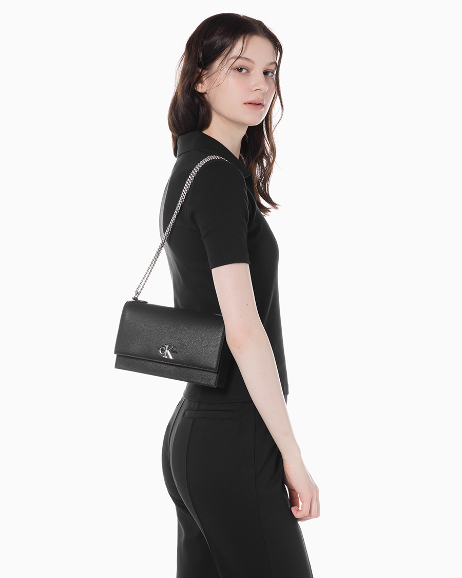 [캘빈클라인 ACC][여] CKJ 모노그램 체인 크로스백 (DH2806-001)